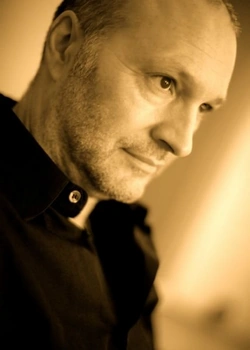 Rob Bailey | Devious Maids Wiki | Fandom