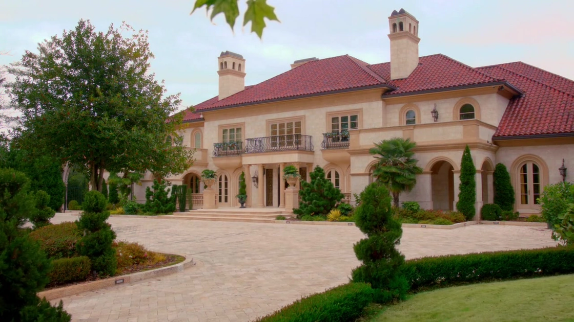 Powell Mansion | Devious Maids Wiki | Fandom