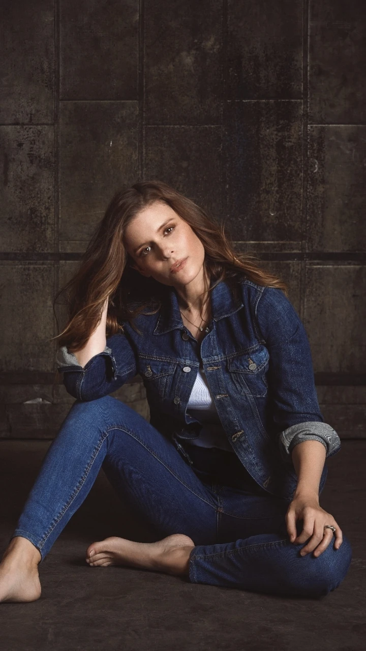 Vivienne Angel | Devney Perry Universe Wiki | Fandom