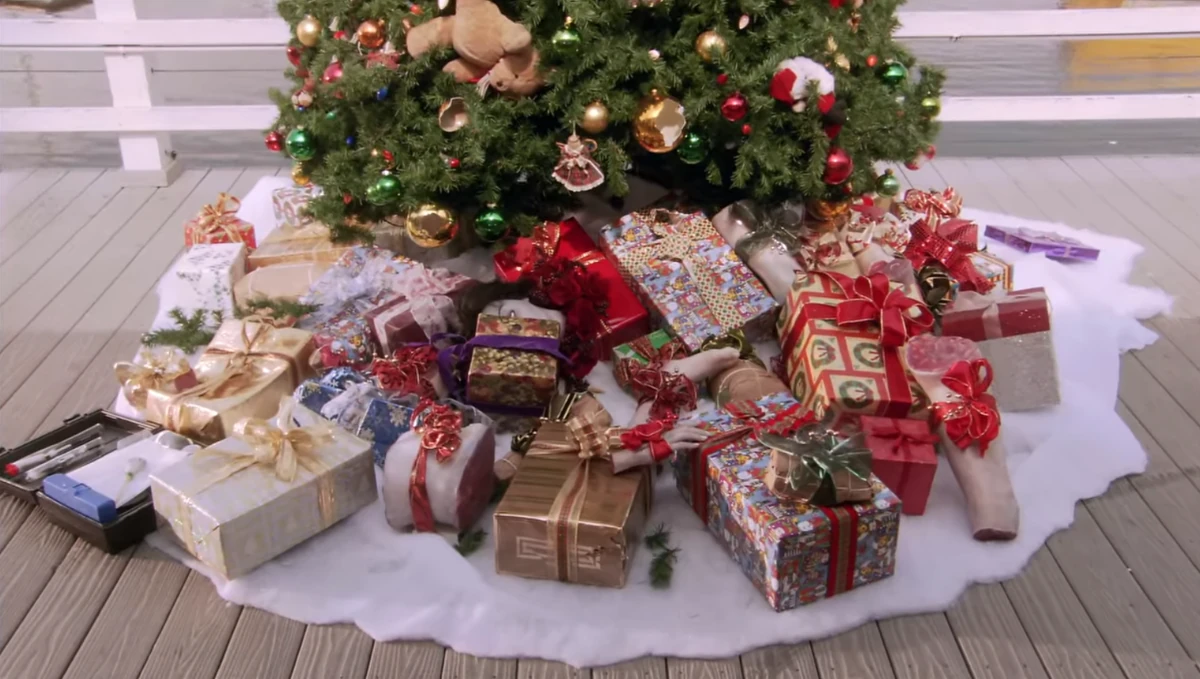 Santa's Cottage | Dexter Wiki | Fandom