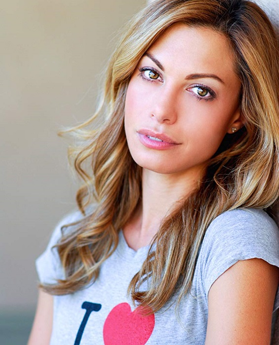 Meredith Giangrande Y Bucky Larson All About Celebrity Meredith