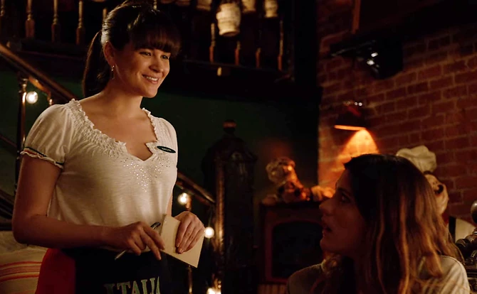 Young Waitress (Italia) | Dexter Wiki | Fandom