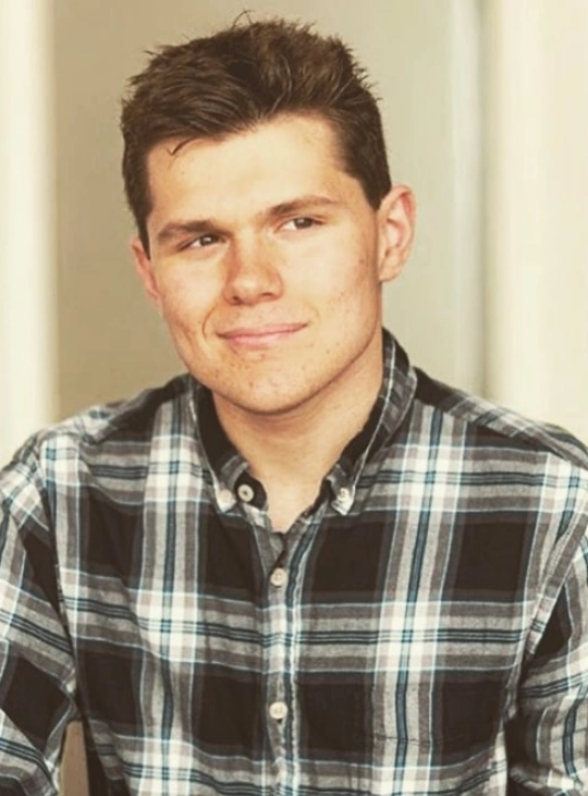 Robert Capron | Diario de Greg Wiki | Fandom