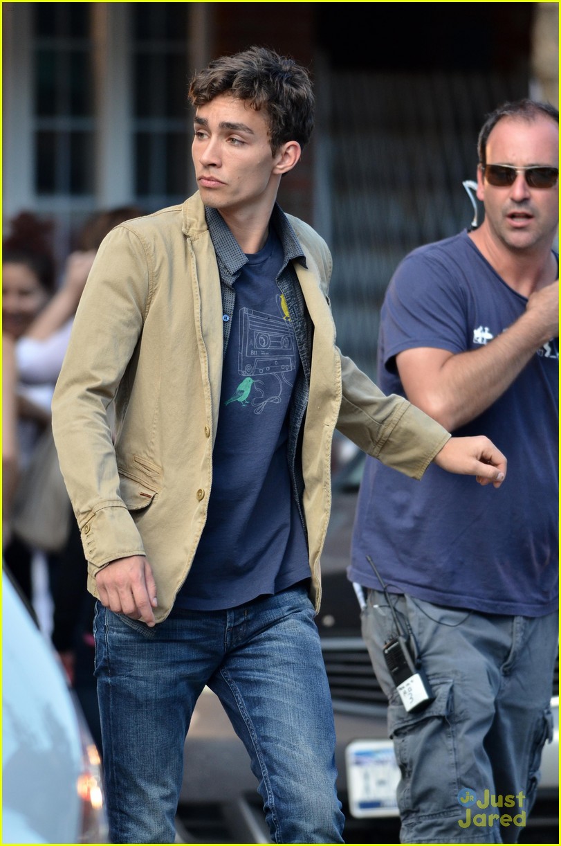 Simon City Of Bones Robert Sheehan