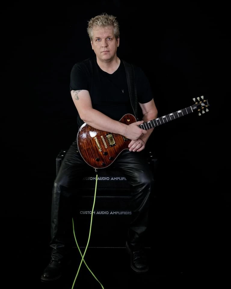 Dion Smith Music Wiki | Fandom