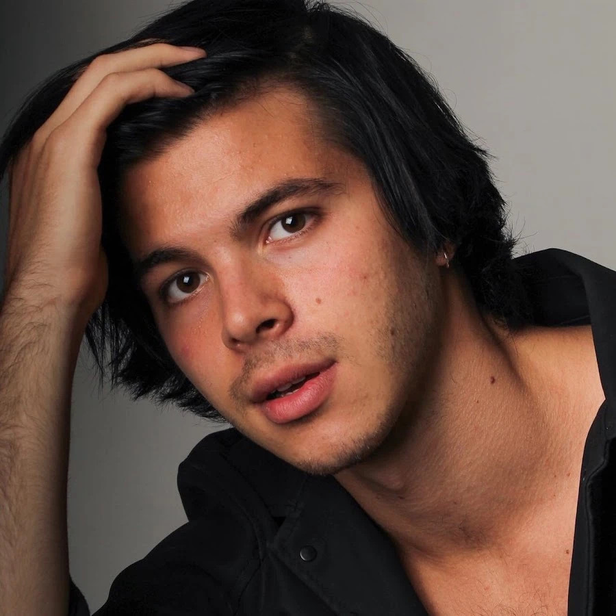 Franco Piffaretti | Disney Intertwined Wiki | Fandom