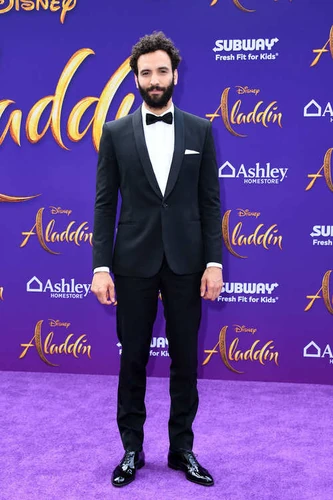 Marwan Kenzari | Disney Prince Wiki | Fandom