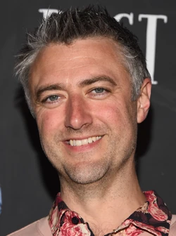Sean Gunn | Disney wiki | Fandom