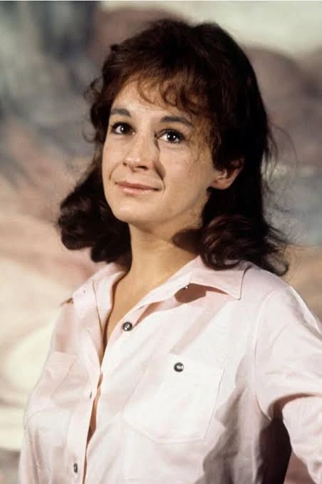 Zoe Caldwell | Disney Wiki | Fandom