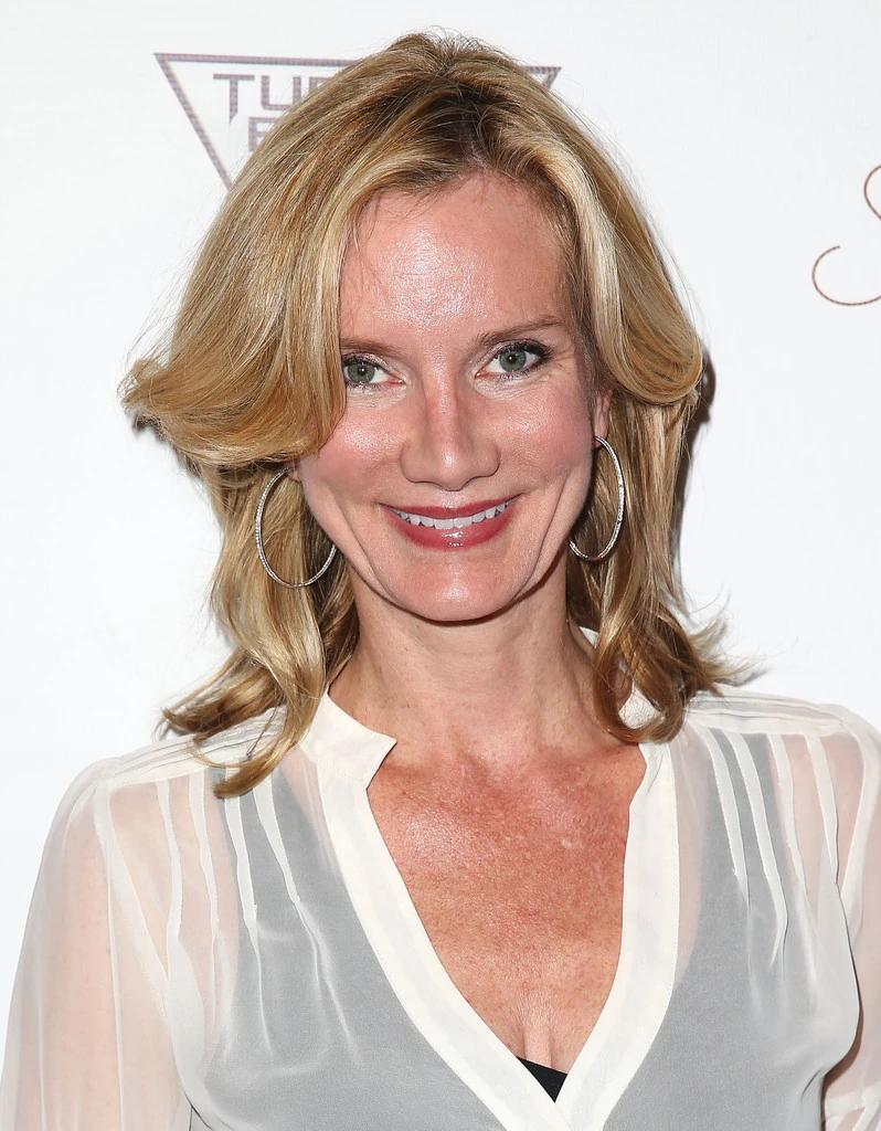 Beth Littleford | Disney Wiki | Fandom