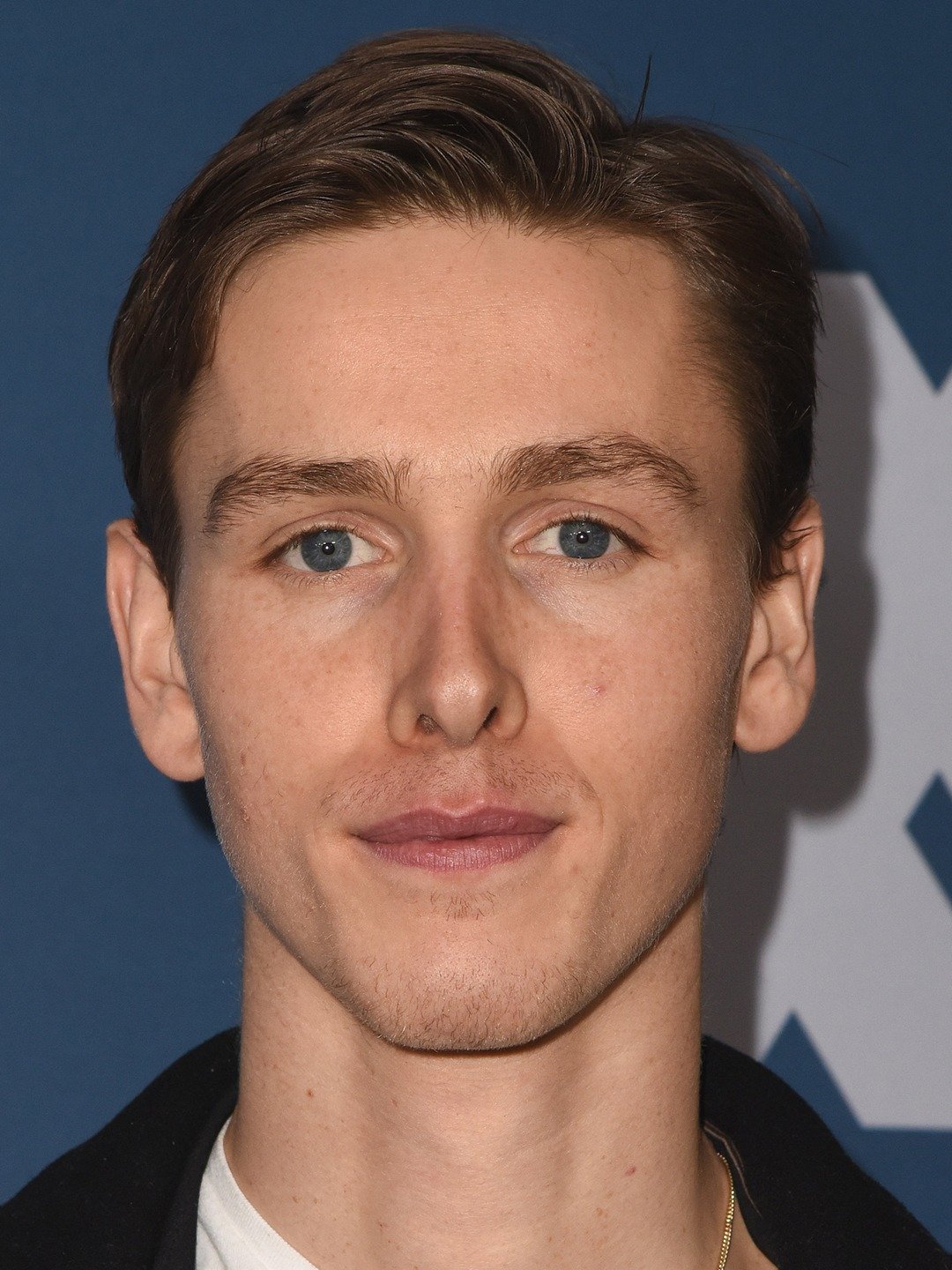 Harris Dickinson | Disney Wiki | Fandom