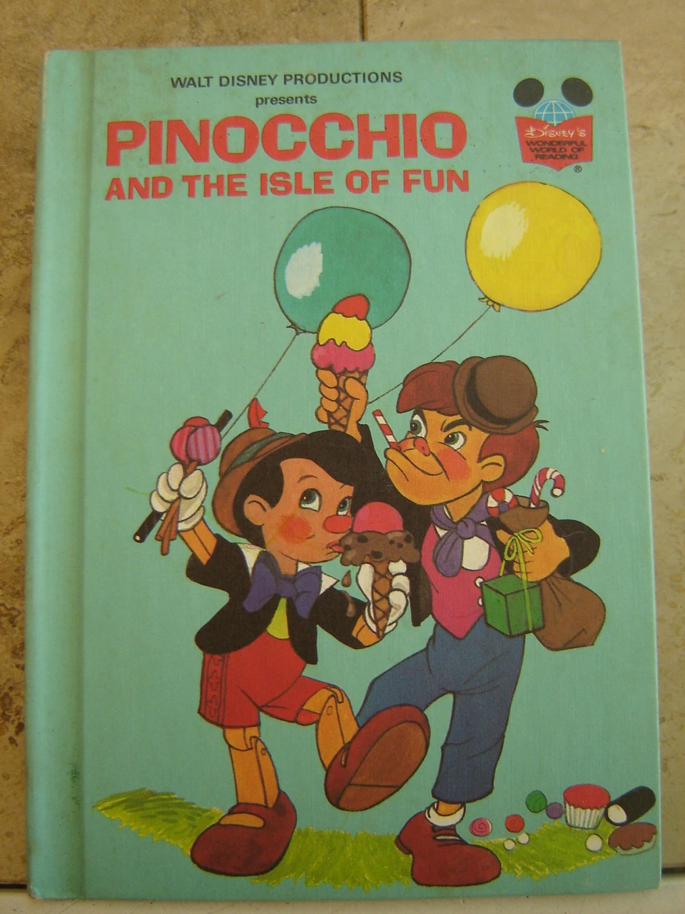 Pinocchio Disney Book