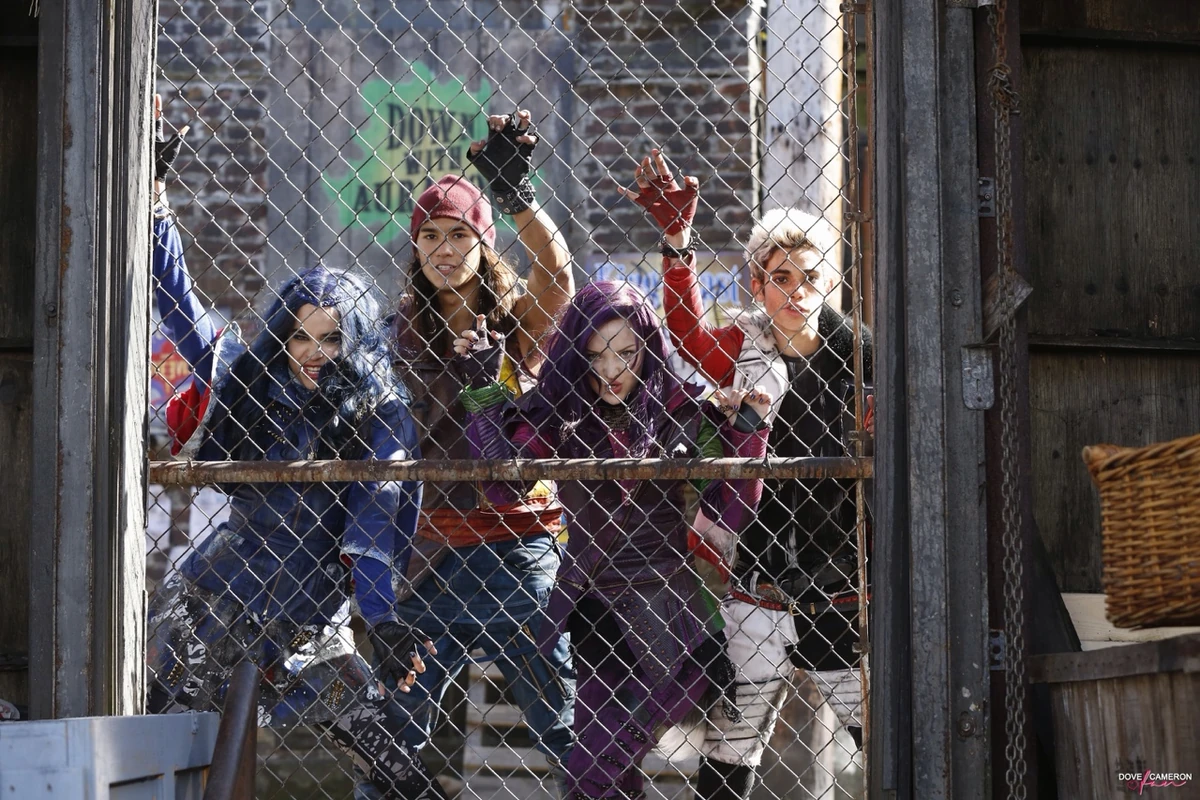 Mal/Gallery | Disney Wiki | Fandom