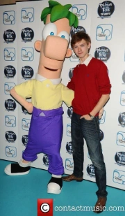 Thomas Sangster Phineas En Ferb