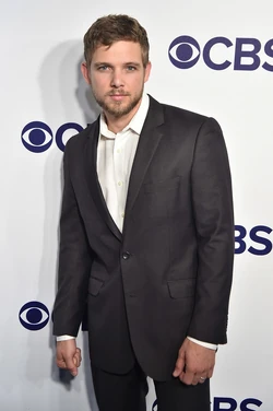 Disconnetti Film Max Thieriot