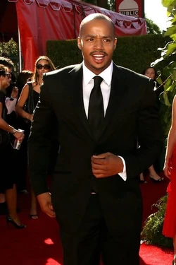 Donald Faison Cuimhnigh Ar An Titans In This Episode @donald_aison