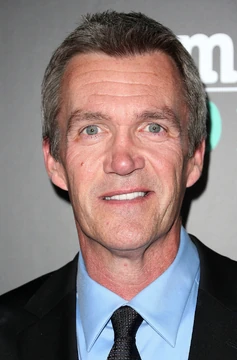 Neil Flynn Height