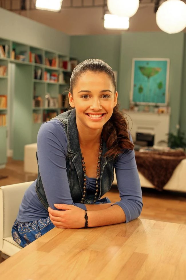 Naomi Scott | Disney wiki | Fandom