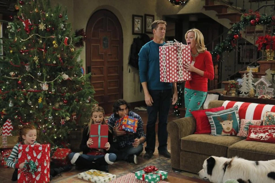 Stan Steals Christmas | Disney Wiki | Fandom