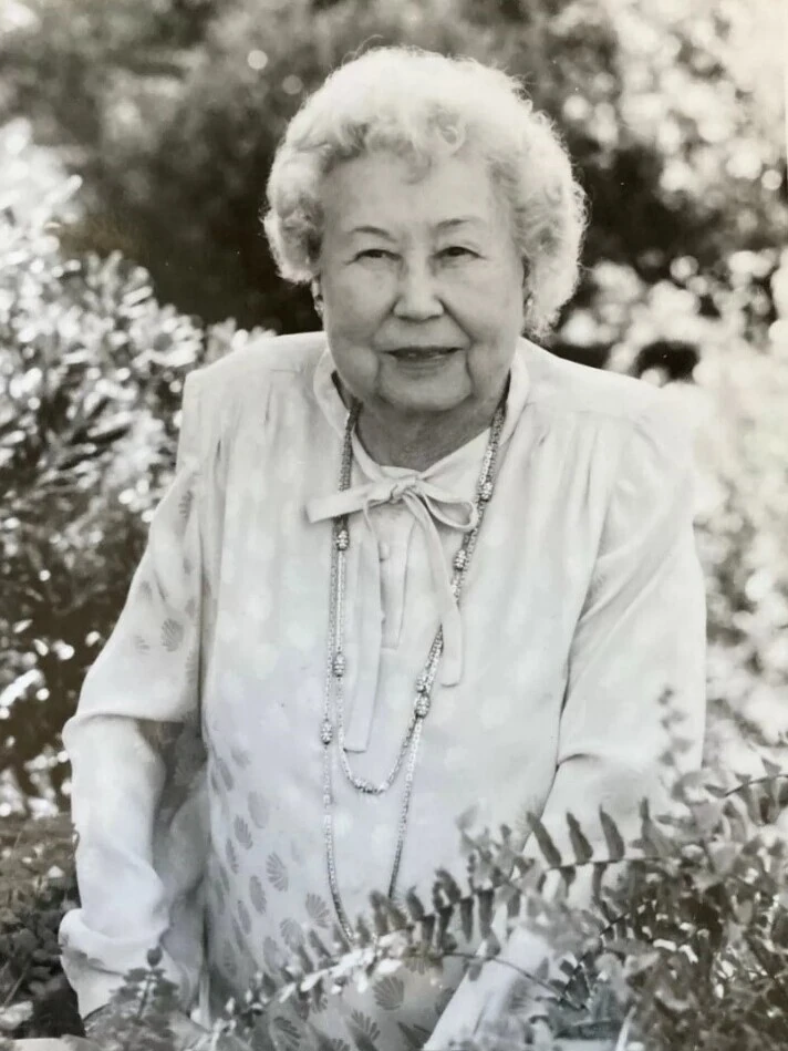 Edna Disney | Disney Wiki | Fandom