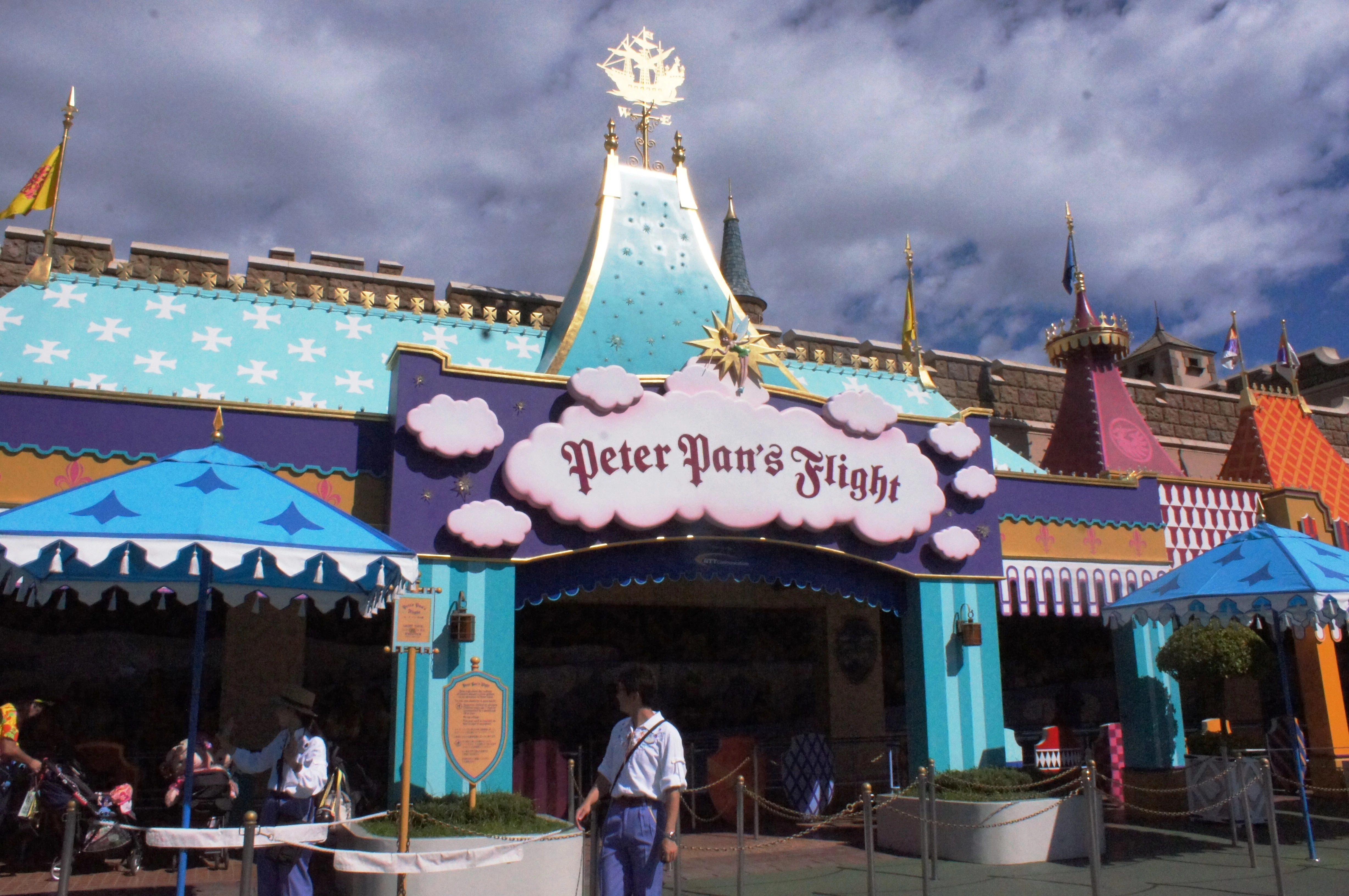 Rei Peter Pan Disneylandia Peter Pan's Flight Reopens With Updated