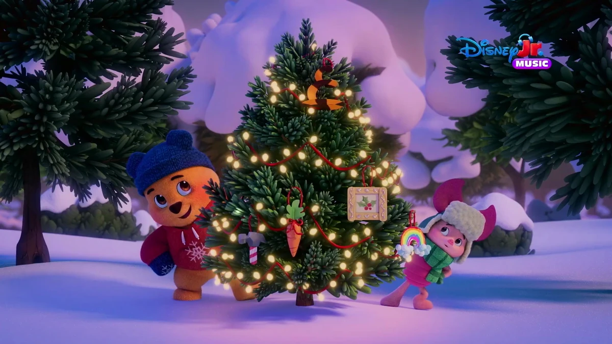 The Perfect Christmas Tree | Disney Wiki | Fandom