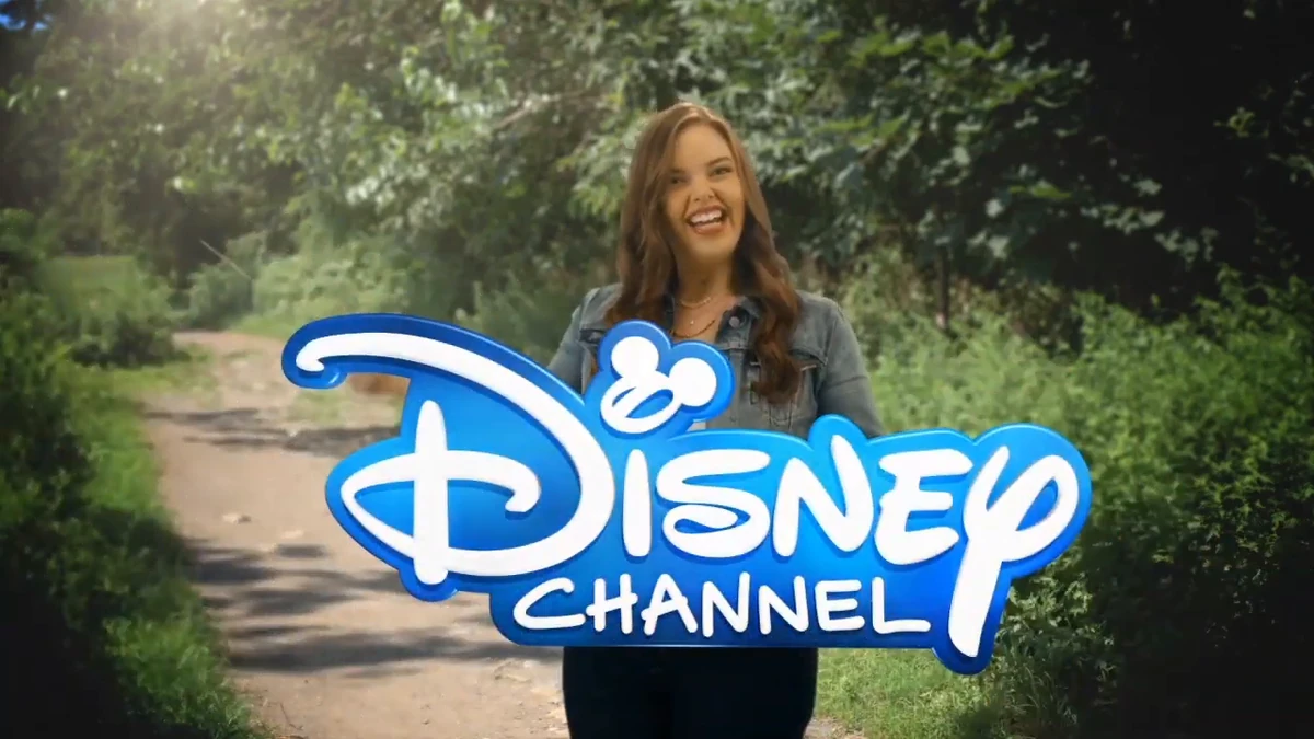 Miranda May/Gallery | Disney Channel Wiki | Fandom