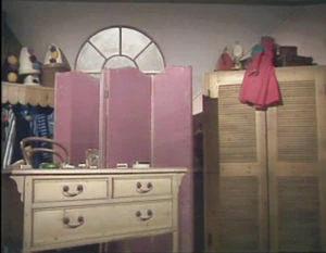 Guest Star's dressing room | Disney Fanon Wiki | Fandom
