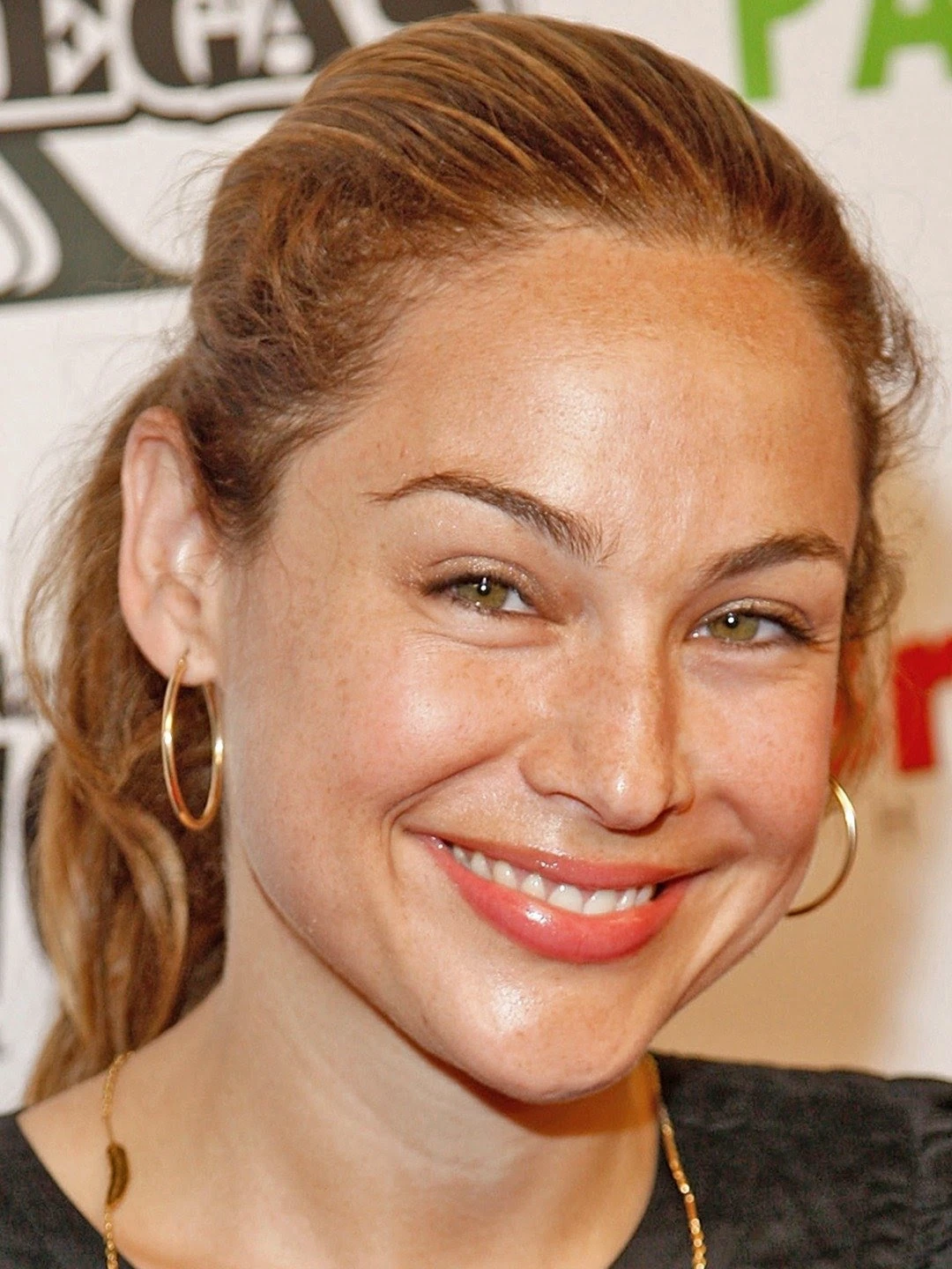 Vicki Davis | Disney Fanon Wiki | Fandom