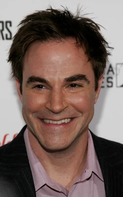 Roger Bart | Jessie Wiki | Fandom
