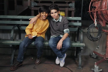 Cluiche Jessie Disney Ravi Ravi Ross | Jessie Wiki | Fandom