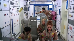 Spaced Out | Jessie Wiki | Fandom