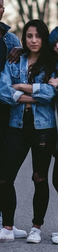 Olive (Teenagers) | DisneyLA Wiki | Fandom