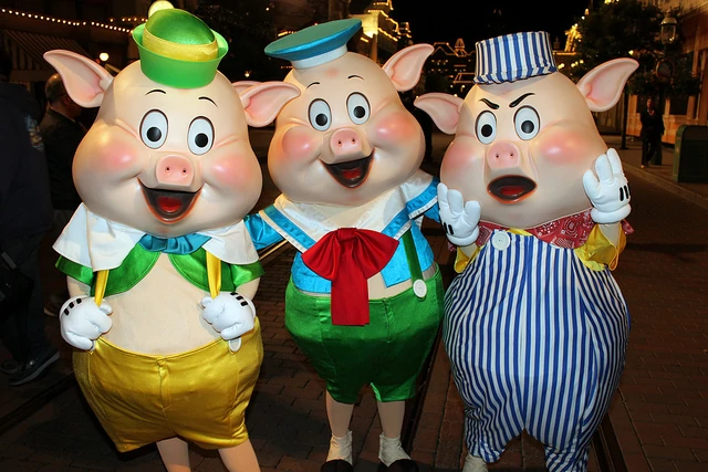 Three Little Pigs | Disney Parks Wiki | Fandom