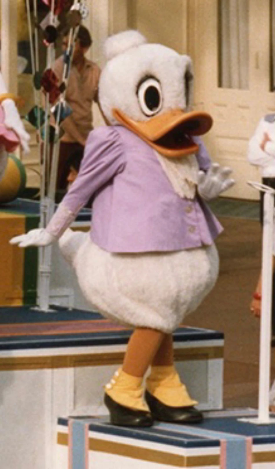 Grandma Duck | Disney Parks Wiki | Fandom
