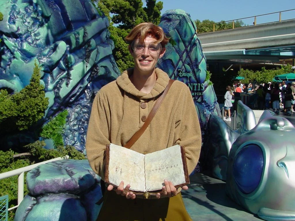 Milo Thatch | Disney Parks Wiki | Fandom