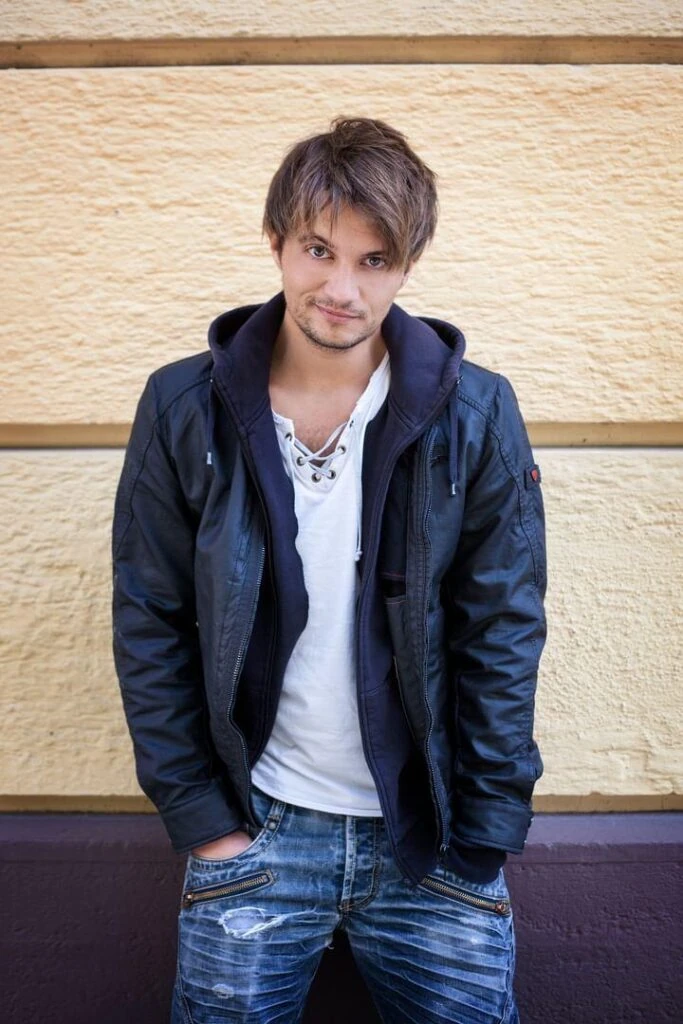 Felix Mayer | DisneyPlus Wiki | Fandom