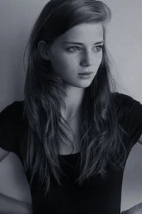 Caroline Knight | Divergent RolePlayin Wiki | Fandom