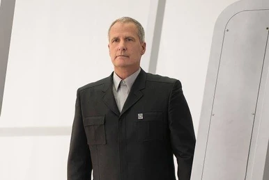 Divergent Peter Hayes