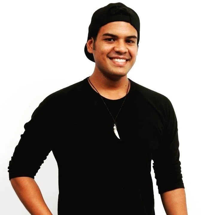 Ángel Mujica | Doblaje Latino Wiki | Fandom