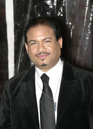 Adam Alexi-Malle | Doblaje Wiki | Fandom
