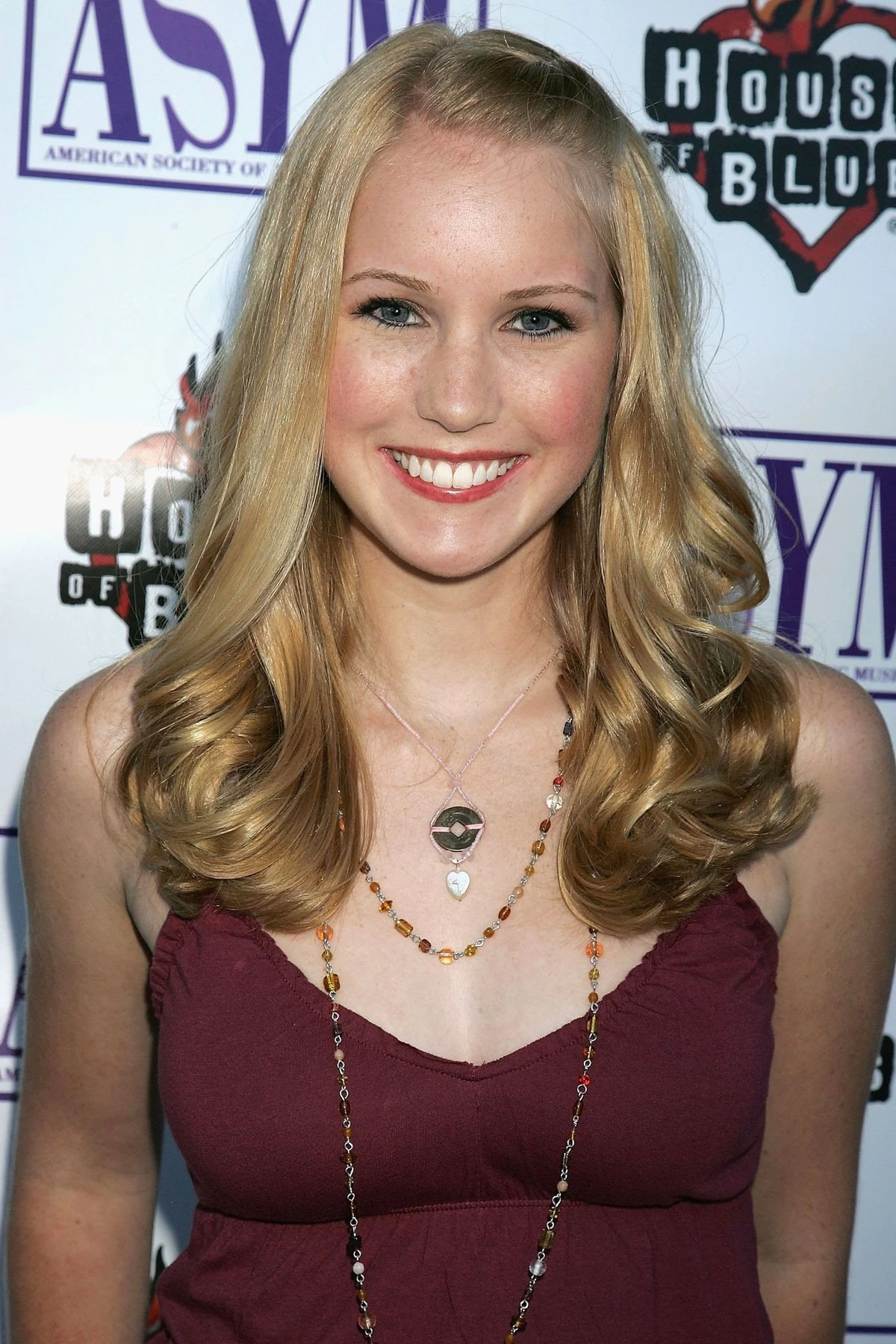 Meagan Smith | Doblaje Wiki | Fandom