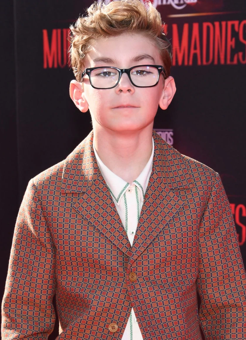 Julian Hilliard | Doblaje Wiki | Fandom