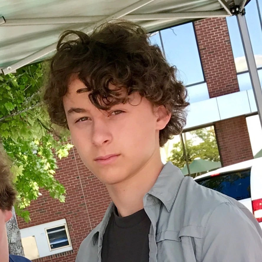 Wyatt Oleff | Doblaje Wiki | Fandom