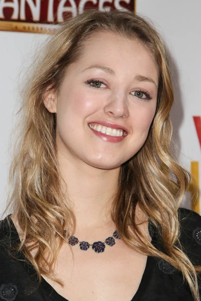 Ella Rae Peck | Doblaje Wiki | Fandom