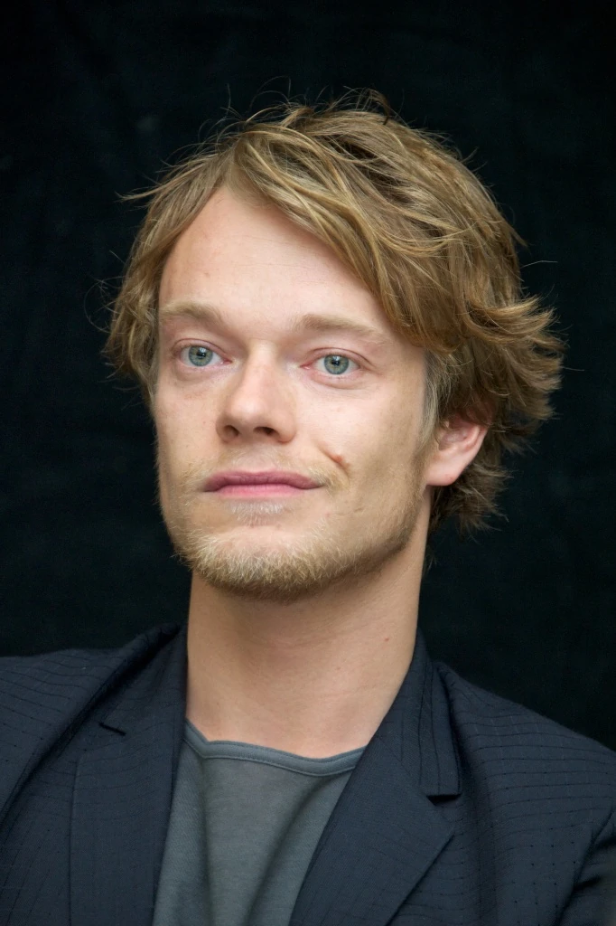 Alfie Allen | Doblaje Wiki | Fandom
