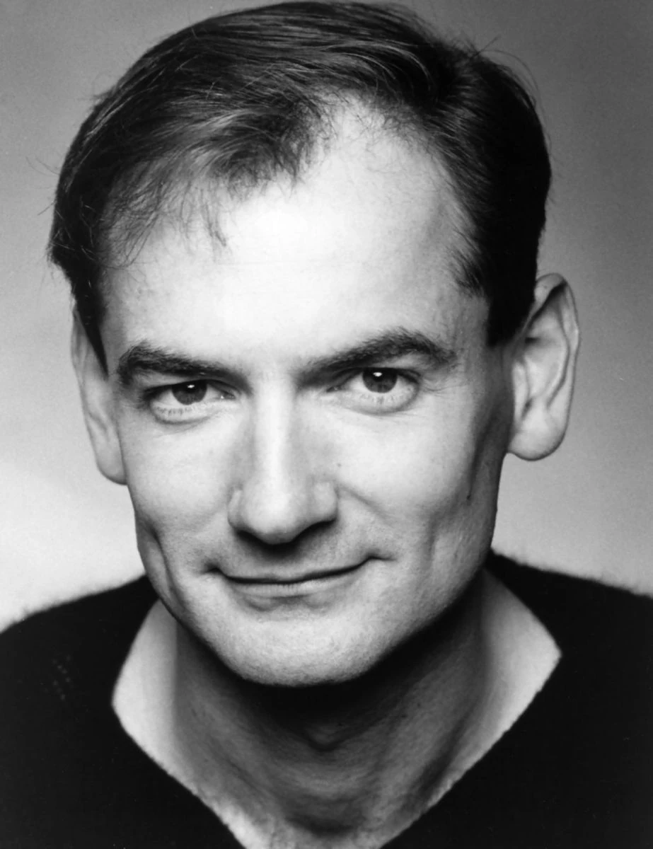 Lewis Fitz-Gerald | Doblaje Wiki | Fandom