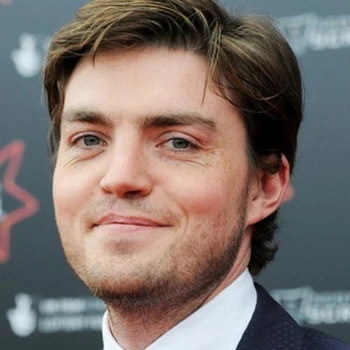 Tom Burke | Doblaje Wiki | Fandom