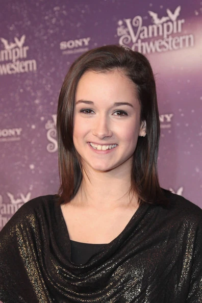 Laura Roge | Doblaje Wiki | Fandom