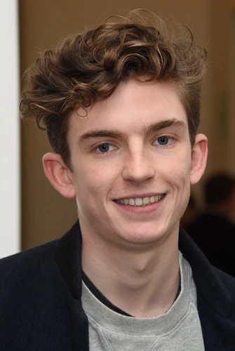 Bill Milner | Doblaje Wiki | Fandom